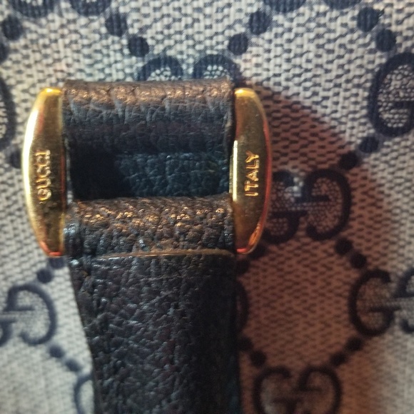 Gucci | Bags | Authentic Vintage Gucci Shoulder Strap Bag | Poshmark